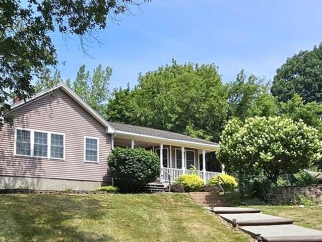 25 Robbins Ave, Dracut, MA 01826