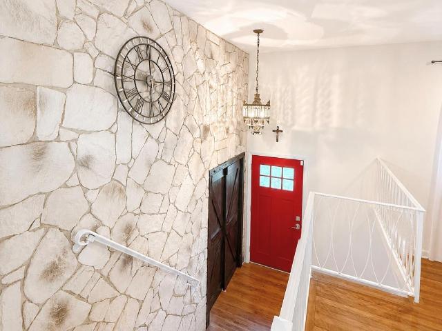 25 Rosman Road