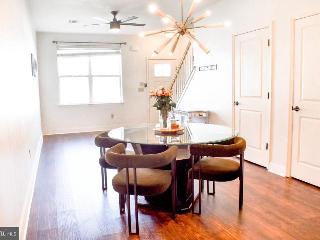 25 Rowand Way E