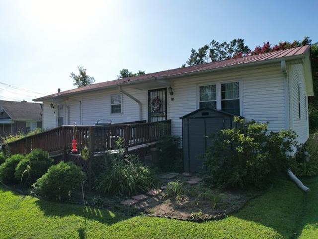 25 S Center St, Potts Camp, MS 38659