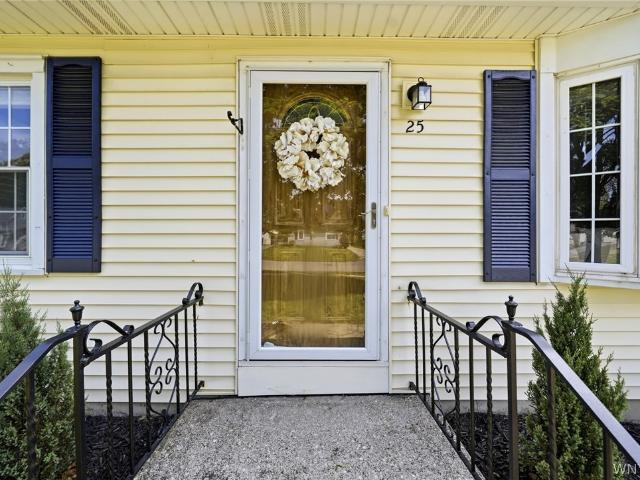 25 S Huxley Drive