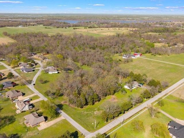 25 S 592 Pl, Grove, OK 74344