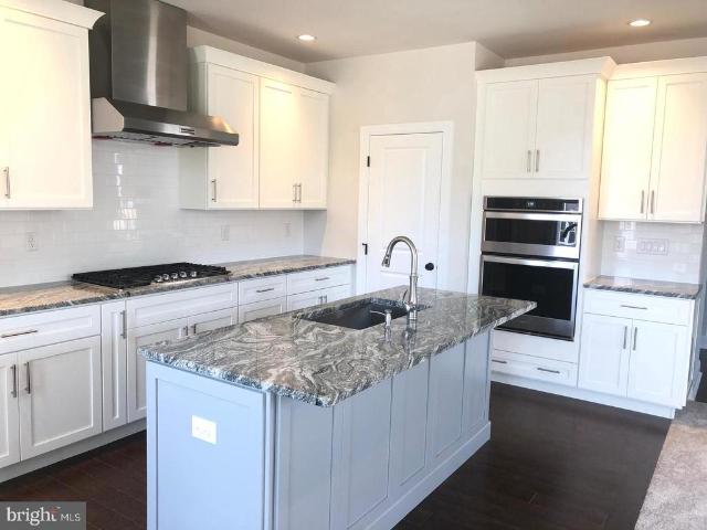 25 Sassafras Lane