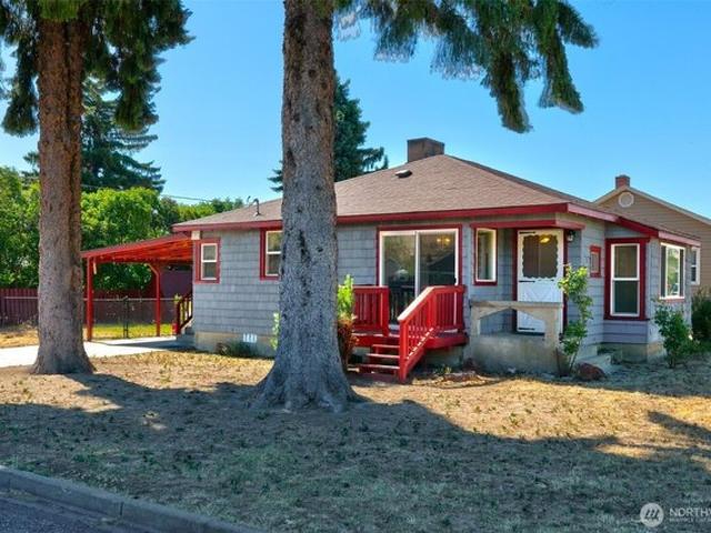 25 Shafer Ave, Naches, WA 98937
