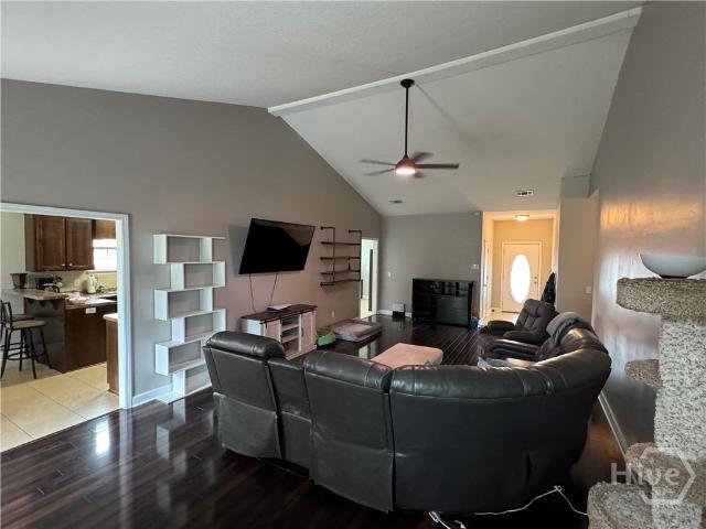 25 Shane Otey Road NE