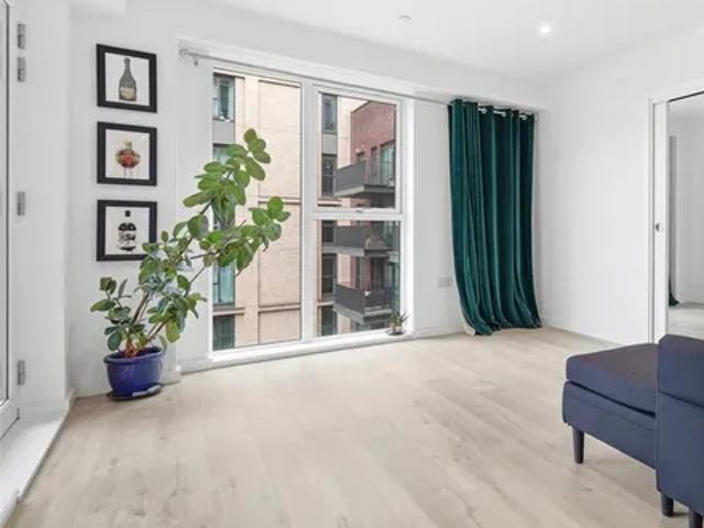 25 Silvertown Way, London, E16 1QH, United Kingdom | 3 bed house for rent #167643222 | Rentberry