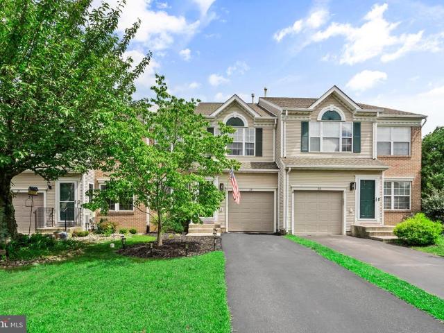25 Sparrow Walk