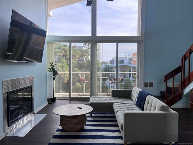 25 Spinnaker St 12