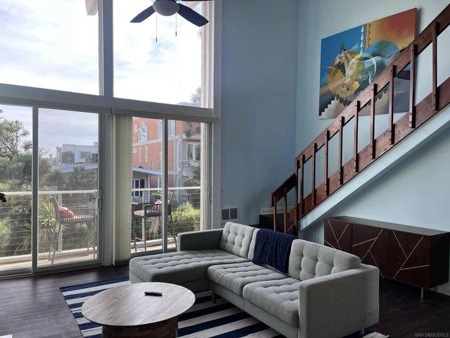 25 Spinnaker St Apt 12, Marina del Rey, CA 90292