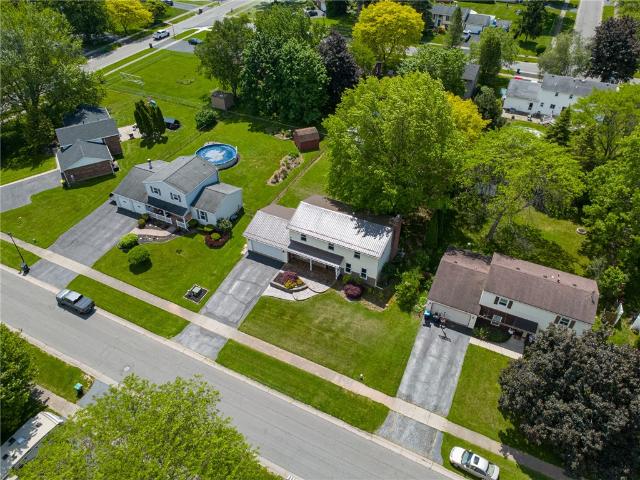 25 Spring Tree Lane