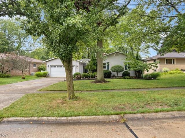 25 Squires Ct, Medina, OH 44256