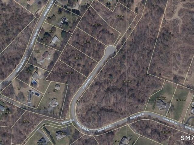 25 Stone Oak Dr, New Milford, CT 06776