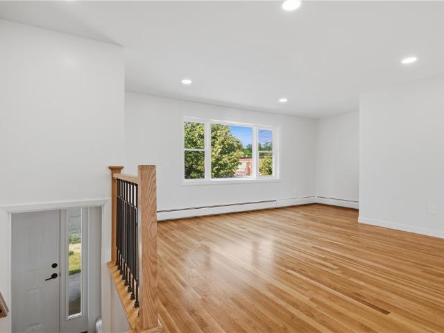 25 Stoneham St Street