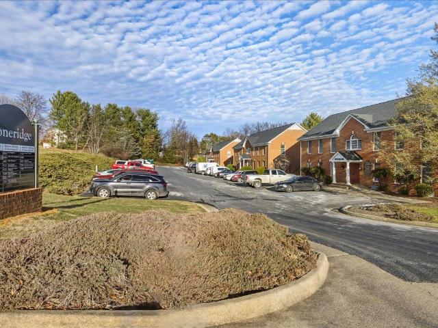 25 stoneridge dr 104