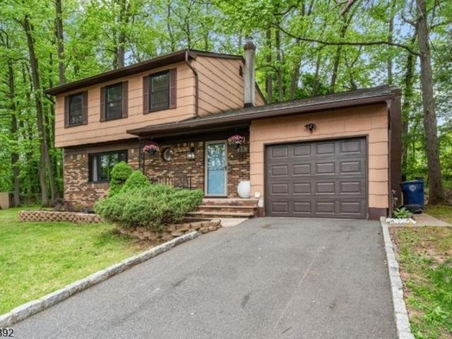 25 State St, Clark, NJ 07066