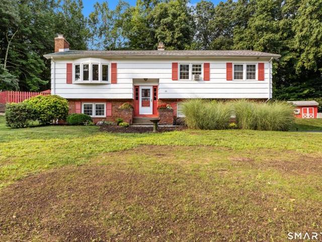 25 Stacy Ct, Cheshire, CT 06410
