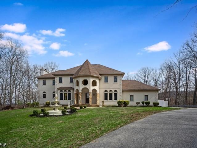 25 Starrett Ct