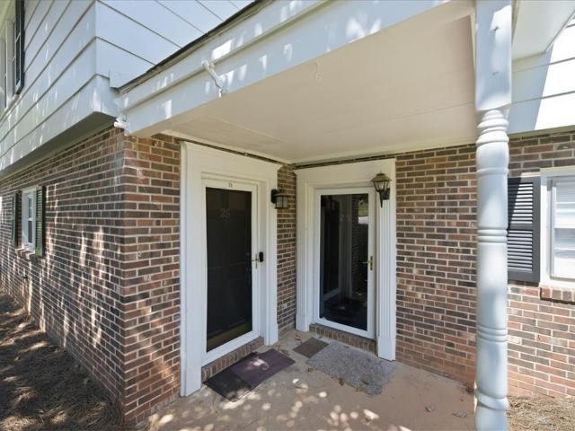 25 Summercreek Drive