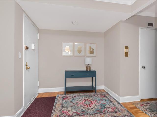 25 Sunnyside Drive 4C