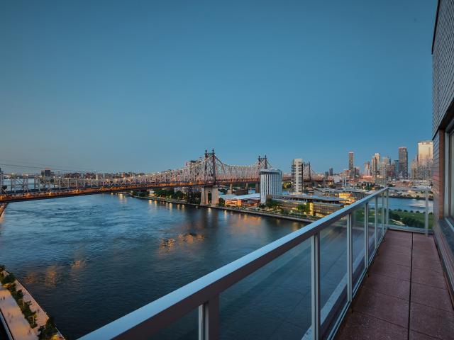 25 sutton place s phg