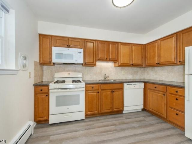 25B Salisbury Rd Unit B, Wayne Twp. Us, nj