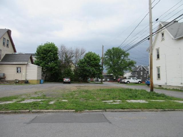 25th St