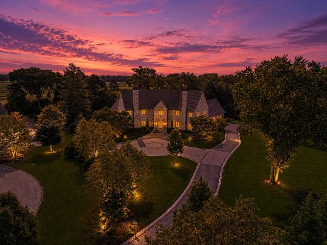 25W451 Plamondon Road