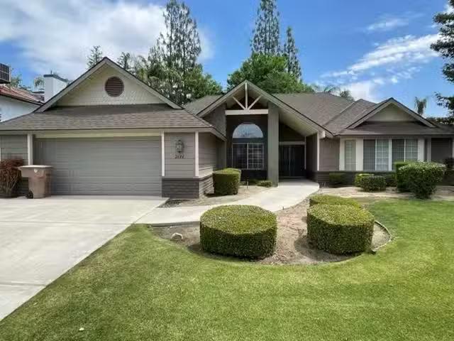 2604 Mountain Oak Rd, Bakersfield, CA 93311