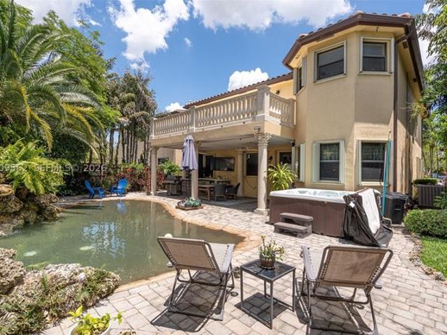 2604 NE 1st St, Homestead, FL 33033