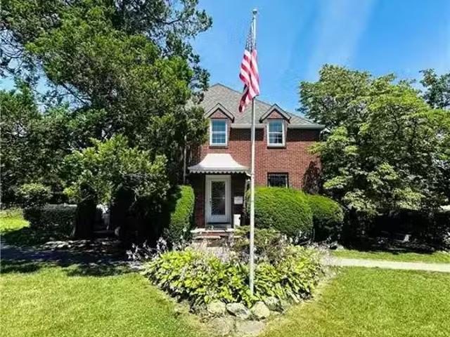 2604 Amboy Road, Staten Island, NY 10306