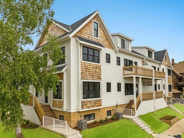 2604 E Park Pl Apt 1, Milwaukee, WI 53211