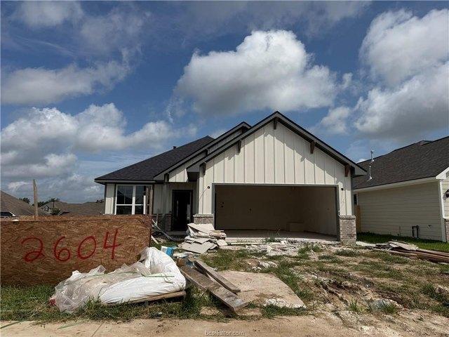 2604 Falcon Ridge Dr, Bryan, TX 77803