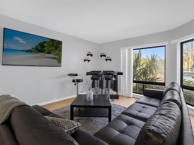 2604 Lemon Tree Ln, Unit C, Orlando, FL 32839 | MLS #O6376 | Compass