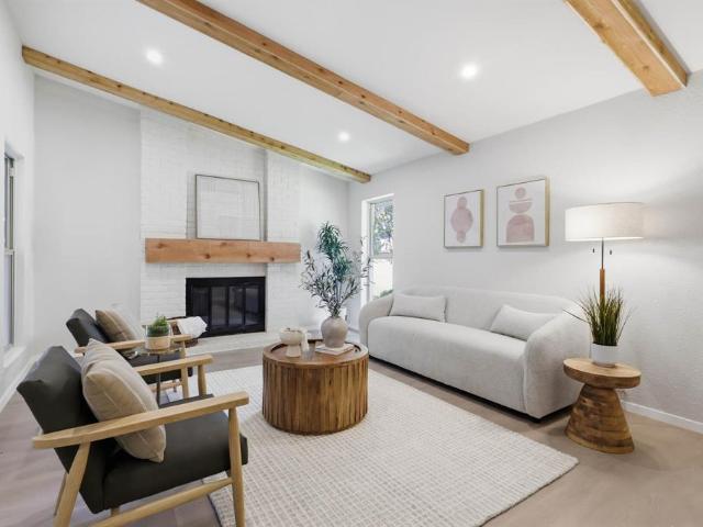 2604 Peppertree Place