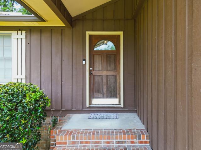 2604 Sunset Drive NE