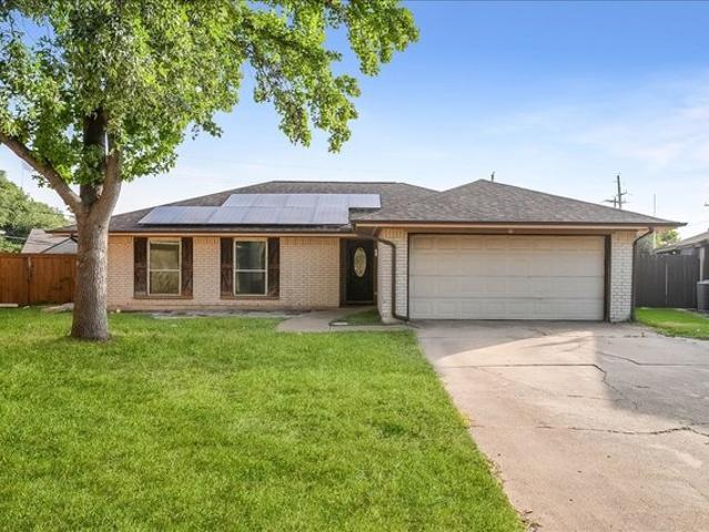 2604 S Meadow Dr, Fort Worth, TX 76133