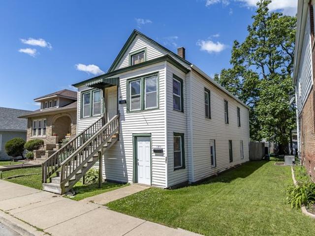 2604 Schrage Ave, Whiting, IN 46394