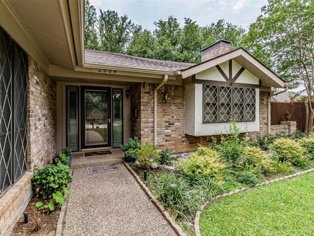 2604 Twinpost Ct, Irving, TX 75062