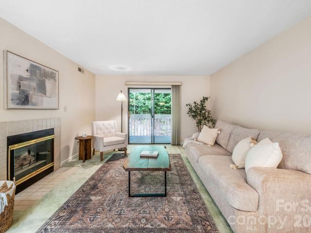 2604 Vineyard Boulevard