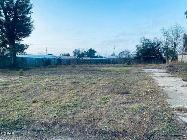2604 W 20th St, Panama City, FL 32405