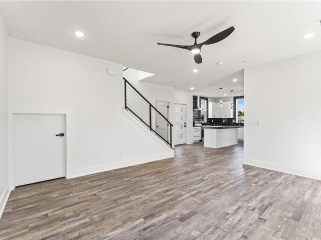 2604 W Bonnie Lane
