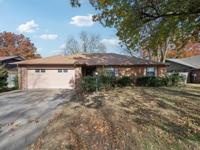 2604 W Broadway St, Broken Arrow, OK 74012