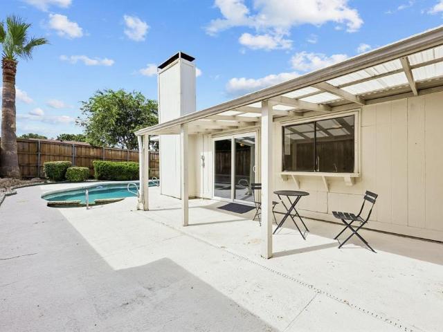 2604 Winding Creek Drive