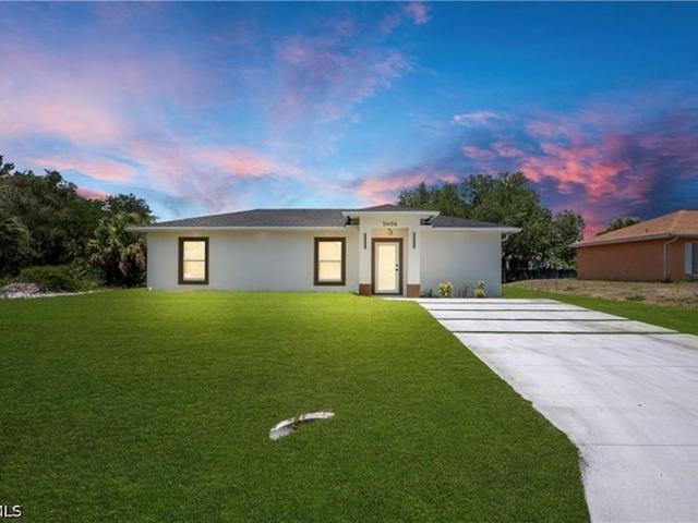 2604 51st St SW, Lehigh Acres, FL 33976