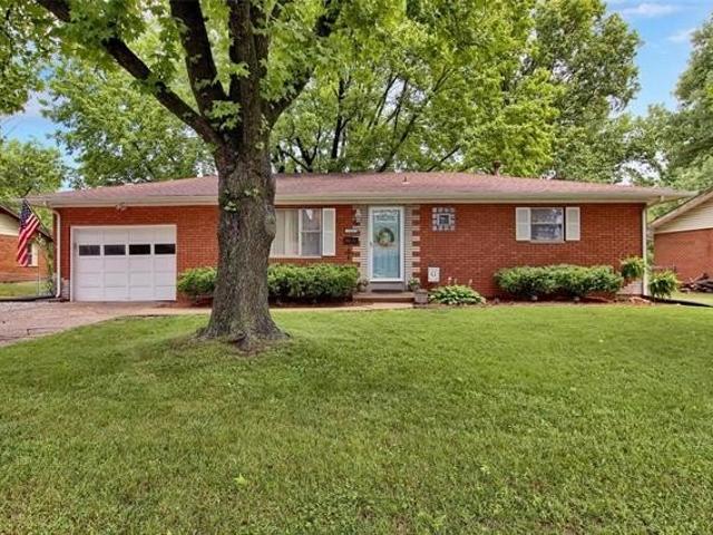 2605 Angela Dr, Granite City, IL 62040