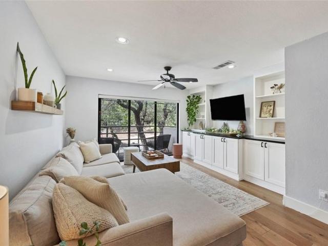 2605 Enfield Rd Apt 221, Austin, TX 78703