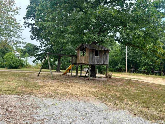 2605 Hwy 62 412