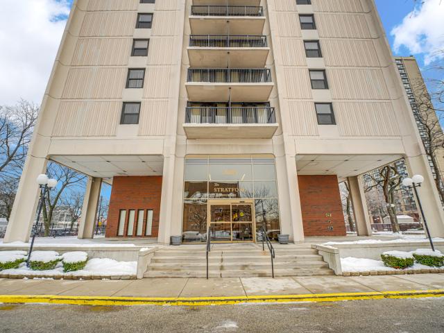 2605 S Indiana Avenue # 402