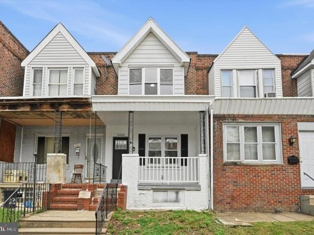 2605 S Robinson St, Philadelphia, PA 19142