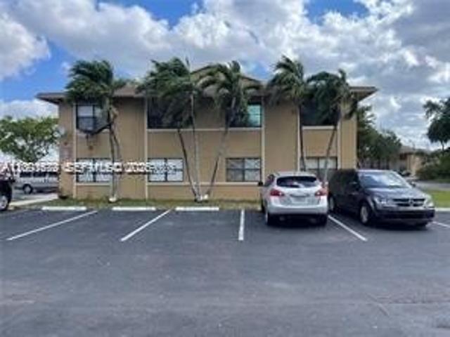 2605 W 67th Pl Unit 23 10, Hialeah, FL 33016